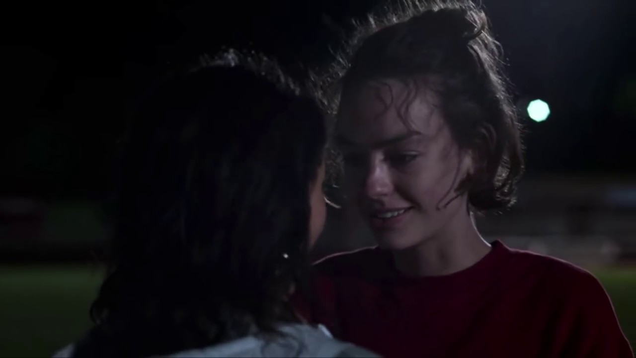 Casey and Izzie First Kiss | Atypical 3x7 - YouTube