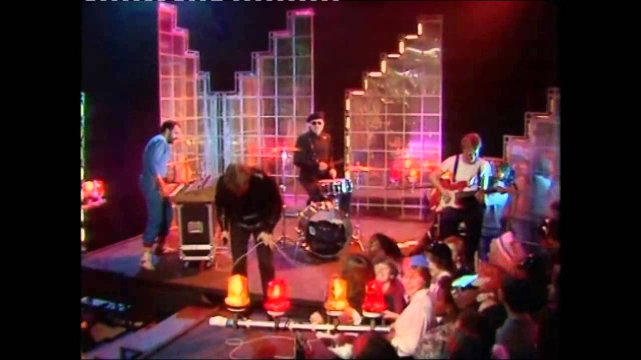 The Late Great, Gorgeous Robert Palmer singing "Some Guys Have All The ...