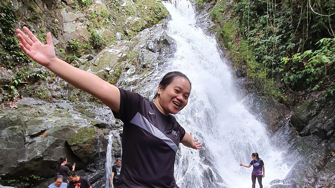 Kampung Senah Rayang Waterfall, Padawan - YouTube