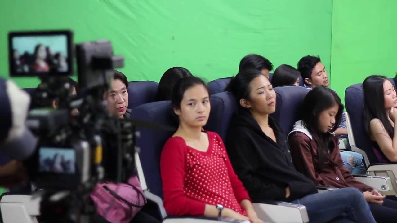 A part of behind the scene "Merry RIana" Movie - YouTube