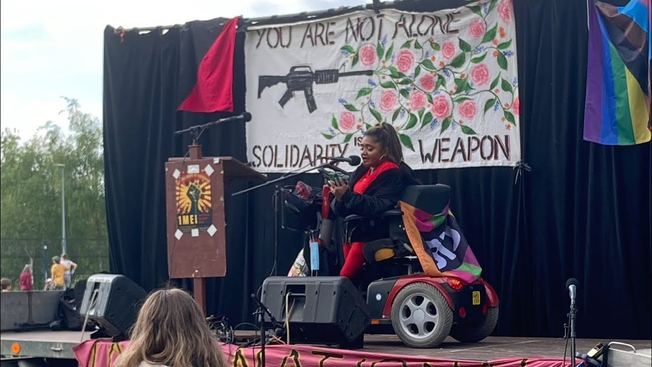 Gehandicapte mensen worden structureel onderbetaald speech Jaxx Davis # ...