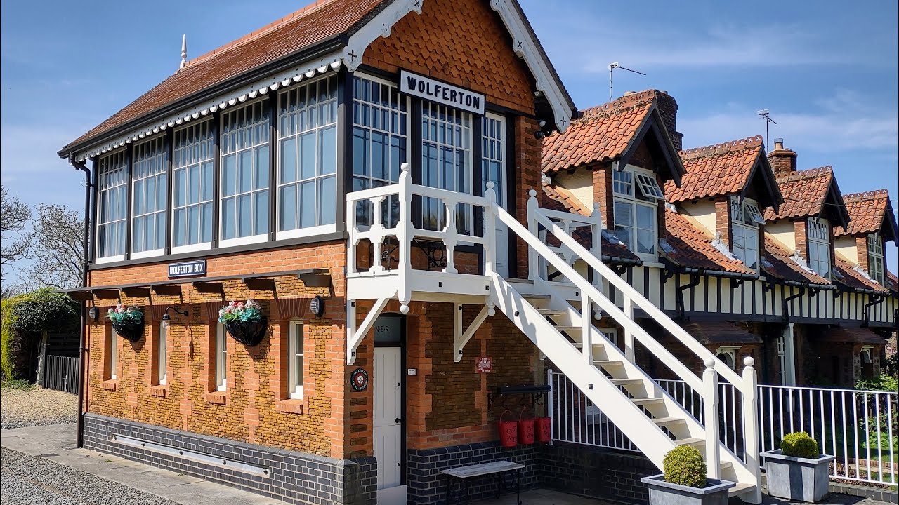Royal railway station Sandringham Wolferton - YouTube