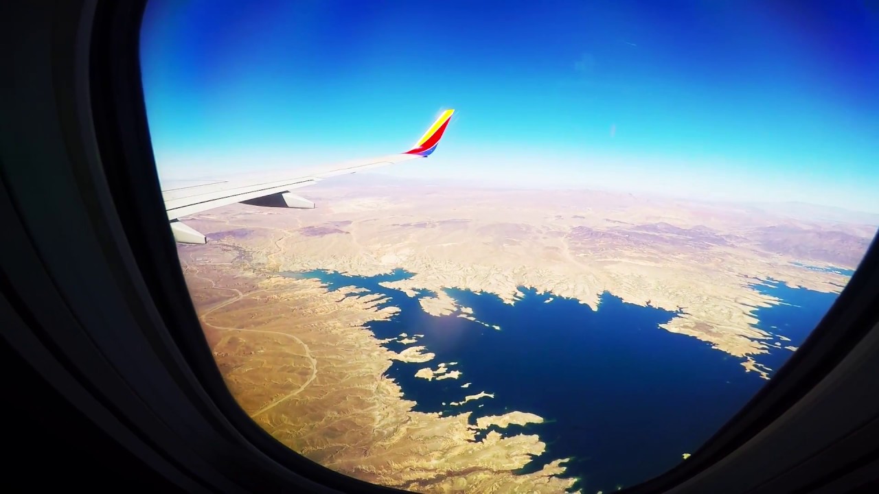 Boeing 737 Las Vegas approach and landing - YouTube