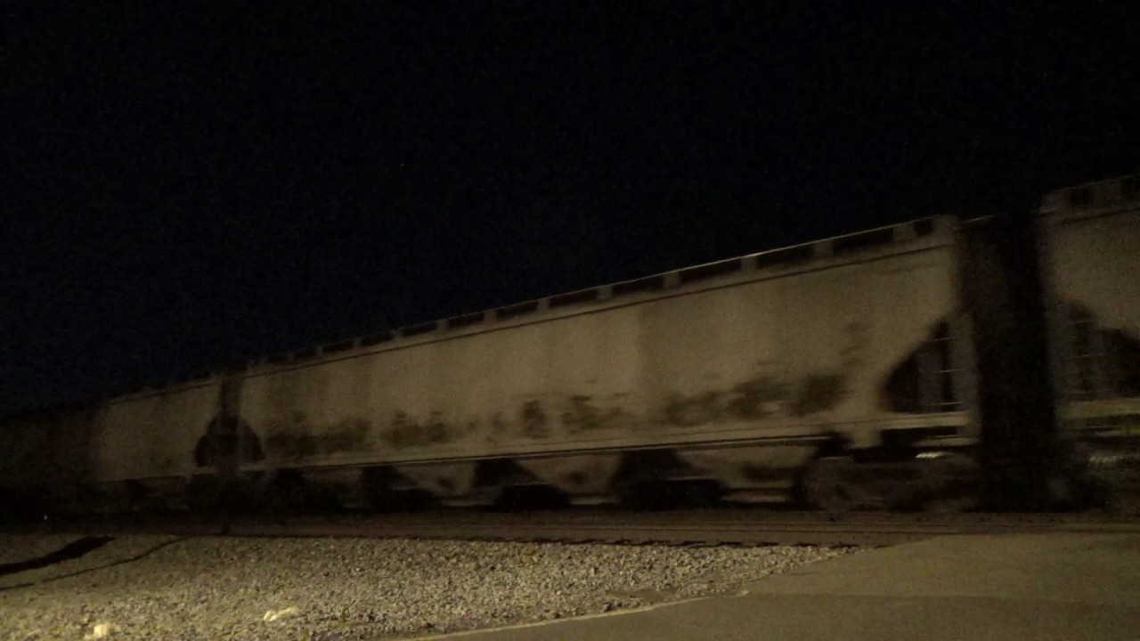NS 7206 (EMD SD80MAC) leads NS V18 - YouTube
