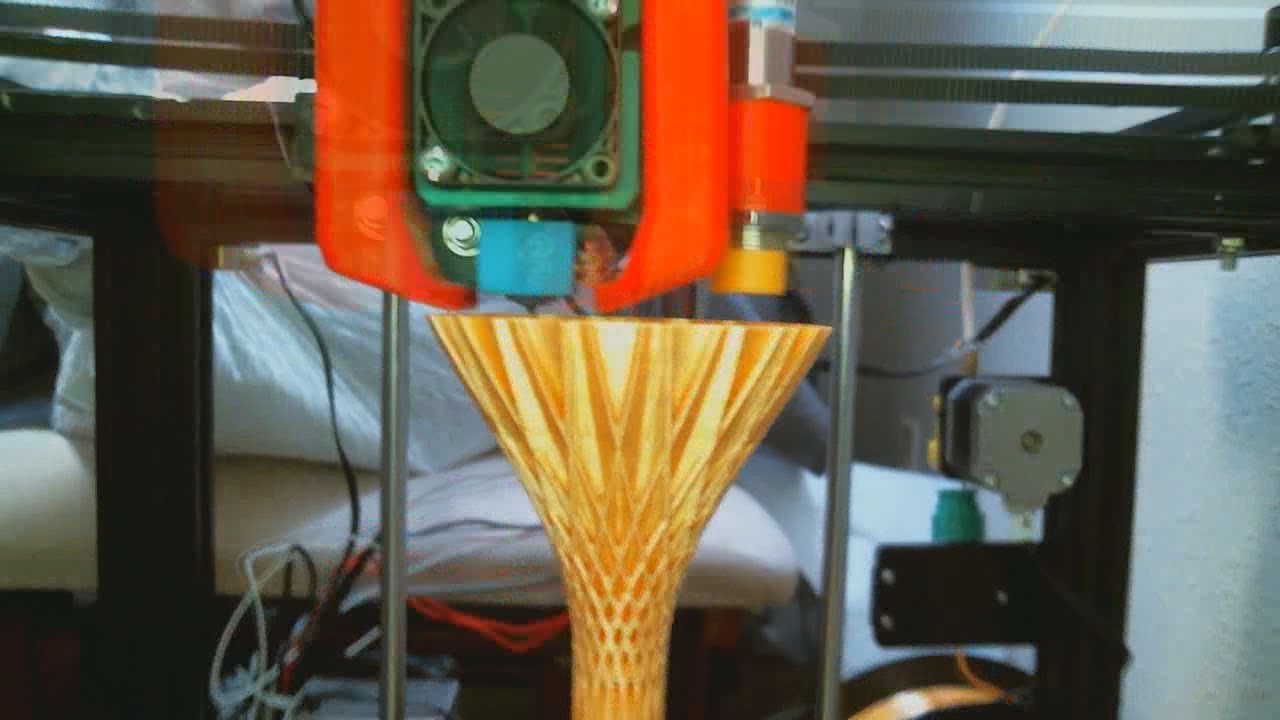 3D Printing a Trophy - YouTube