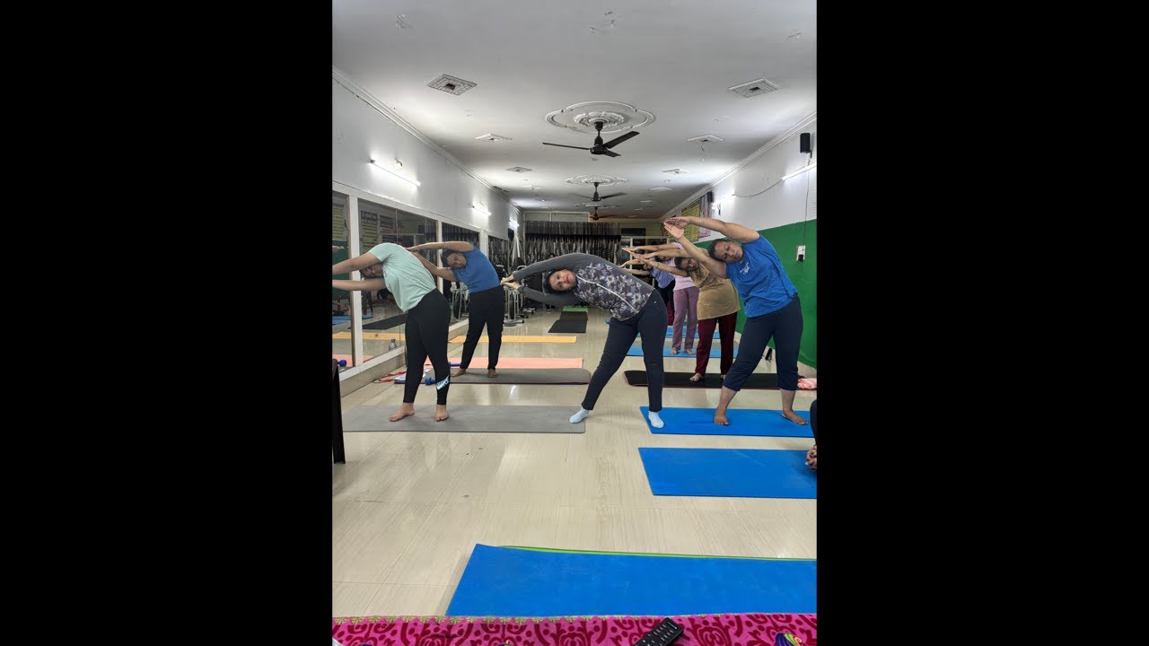 Enjoy beautiful asanas with wonderful streches/Morning Yoga session ...