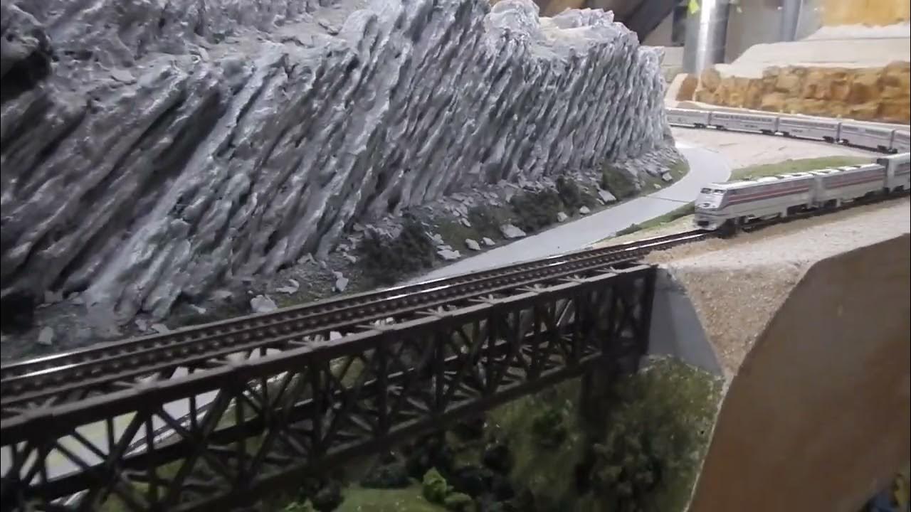 Z Scale Amtrak Phase lll - YouTube