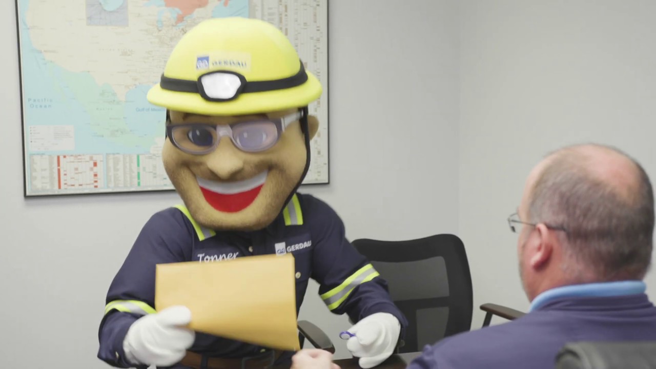 Tonner helps a customer get a hot order entered - YouTube