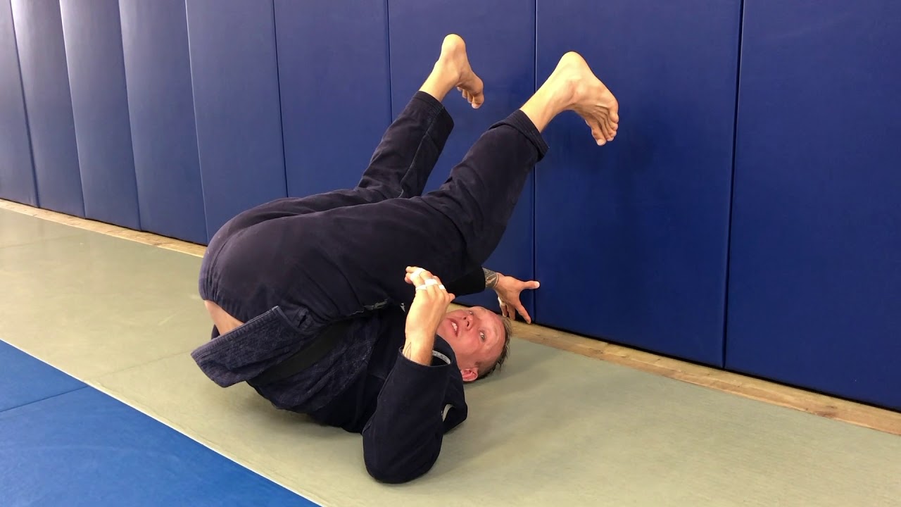 TECHNIQUE OF THE WEEK: BERIMBOLO SERIES PART 1: BABY BOLO! - YouTube