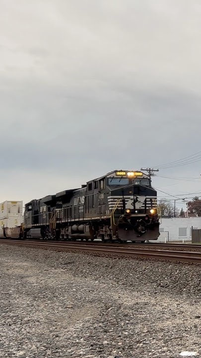 NS 4006 (RS5T) leads 28X through Mishawaka! #nstrains #nsrailfans #railfan #traintracks #norfolk ...