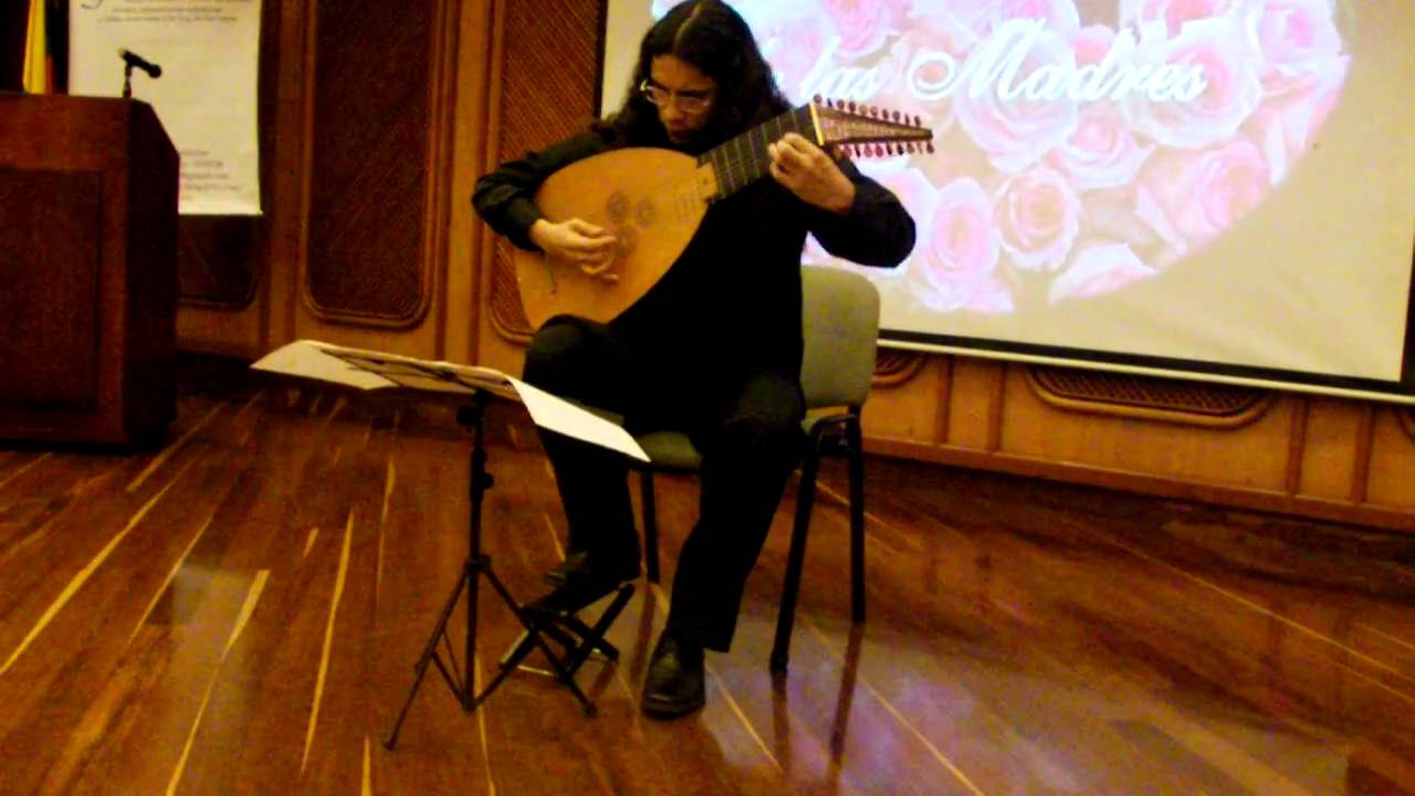 Maestro Andrés Bonilla y interpreta Fortuna en su laud. - YouTube