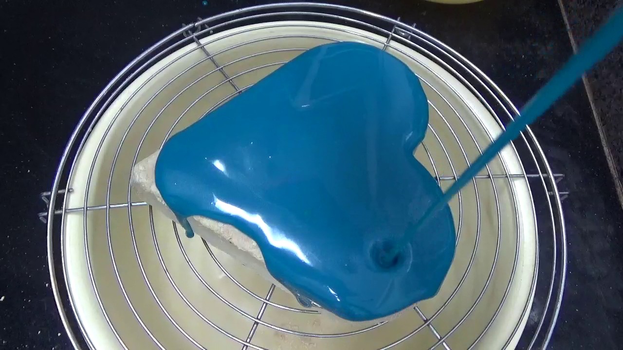 Blue heart mirror glaze cake - YouTube