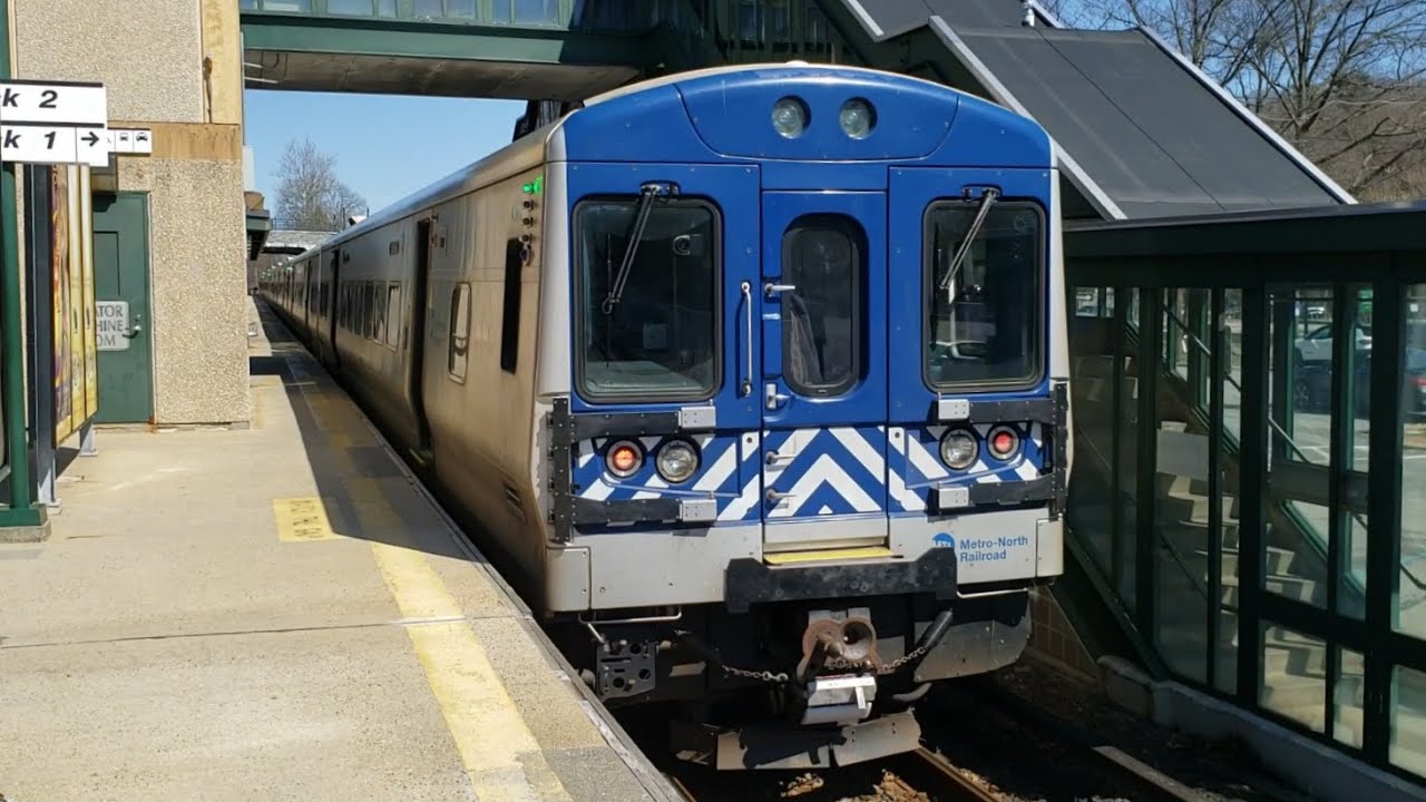 A Metro-North M7A Arrives at Chappaqua on the Harlem Line - YouTube