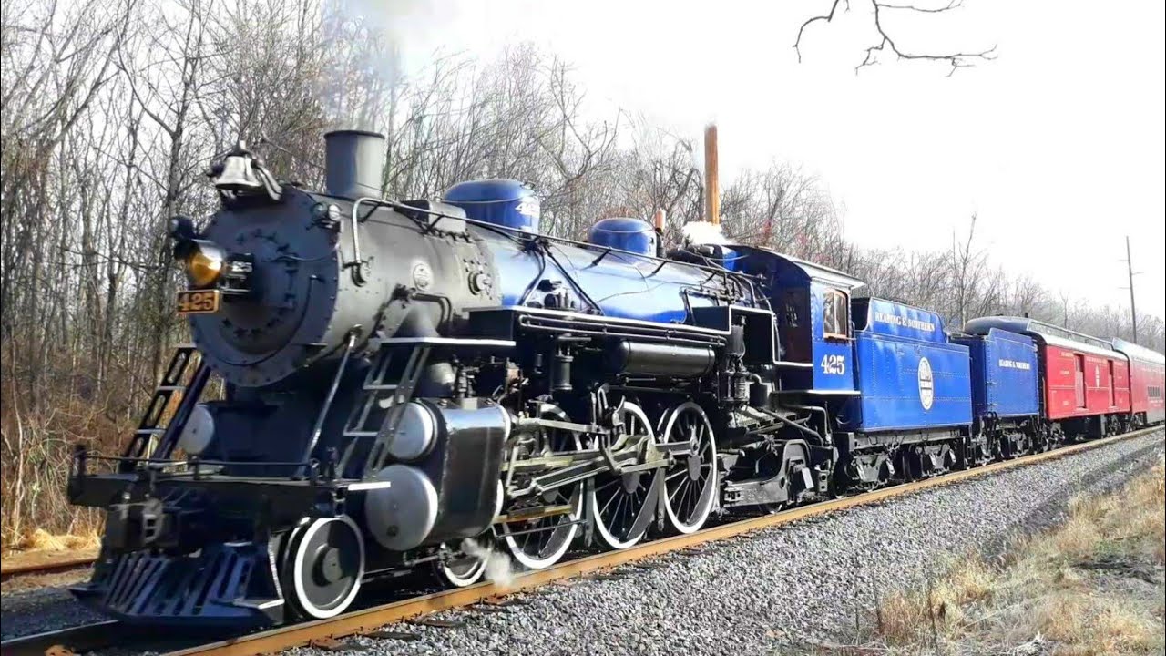 R&N 425 Christmas Trains 2019: Steaming into Christmas - YouTube
