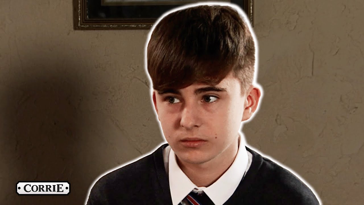 Liam Suffers With Bad Anxiety | Coronation Street - YouTube