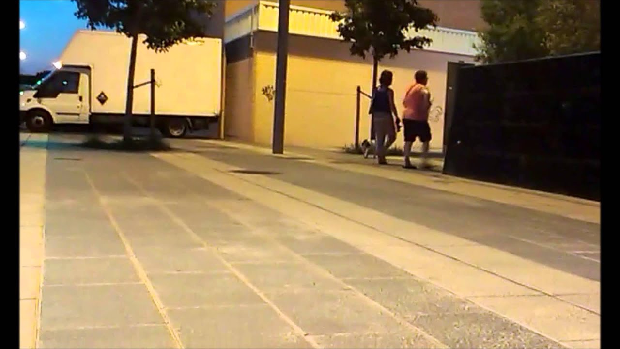 Chinigga y Pera en el parque - YouTube