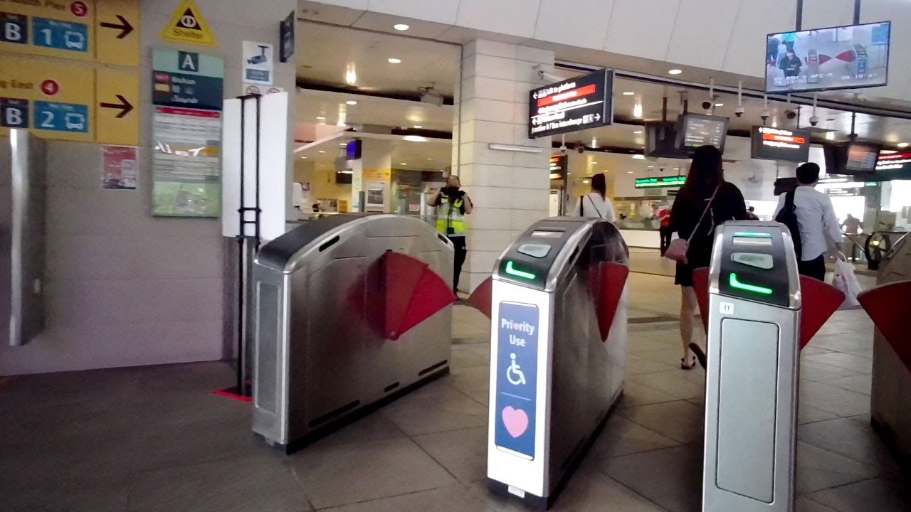Singapore MRT ride from Bishan to Lorong Chuan train station - YouTube