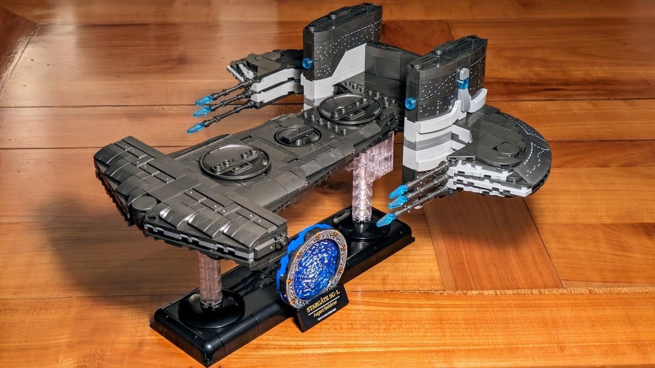 I built BlueBrixx Stargate set 106849: Asgard Beliskner - YouTube