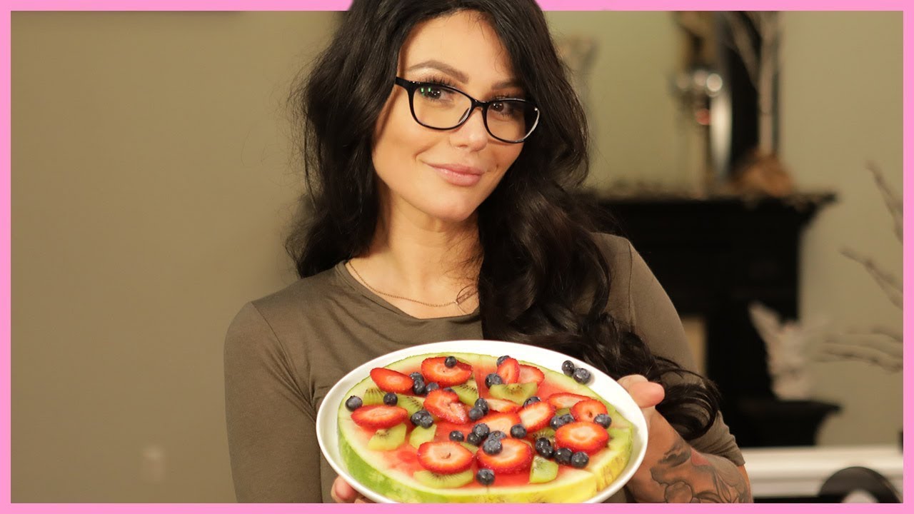 JWOWW’s DIY Fruit Art! - YouTube
