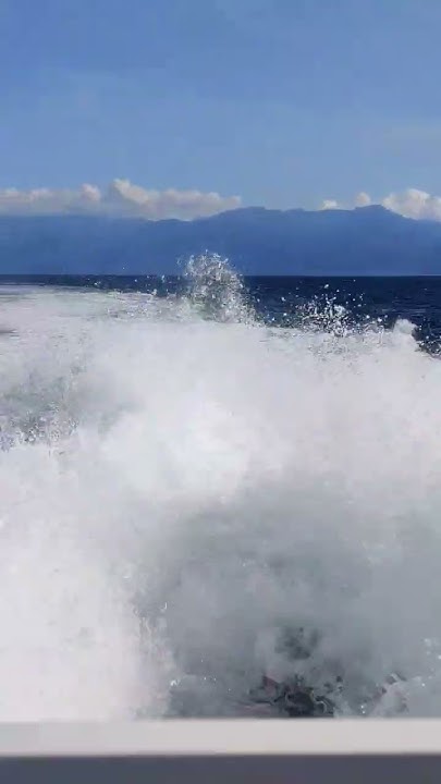 Water Boat's Back Splash - YouTube