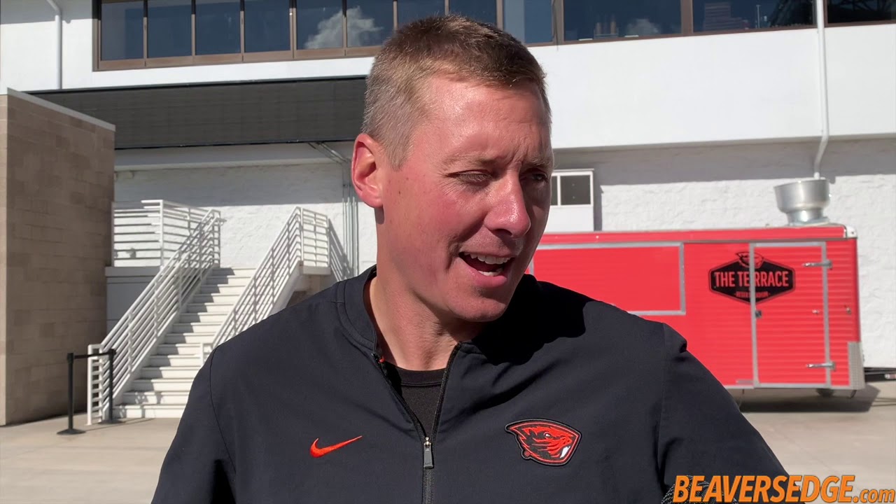 Oregon State Football: LB's coach Trent Bray 10-9-19 - YouTube
