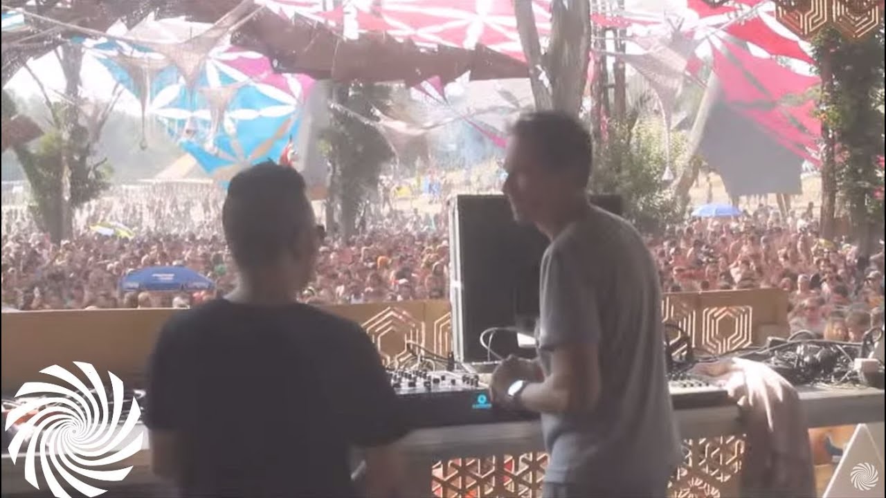 Art of Trance - Octopus (Perfect Stranger rmx) @ Ozora Festival 2015 ...