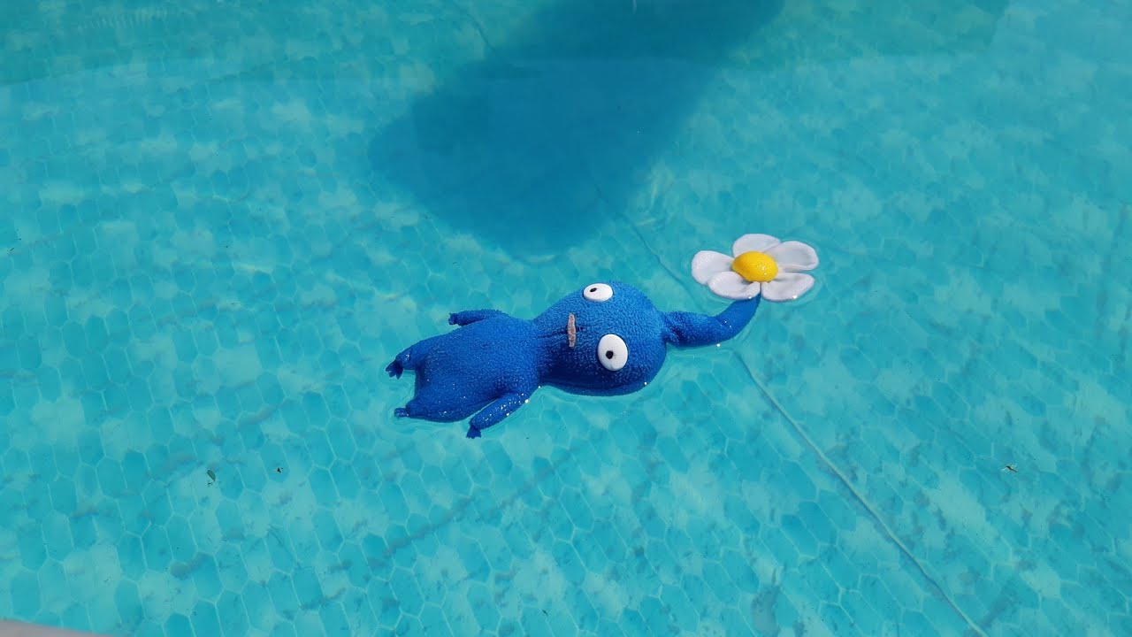 Get in da Pool, You Blue Pikmin! - YouTube