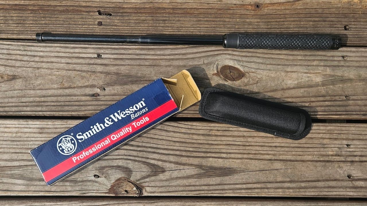 Review: Smith & Wesson 21" Hardened Steel Baton - YouTube