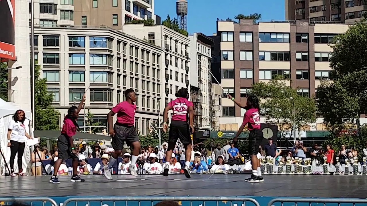 Double Dutch New York City - YouTube