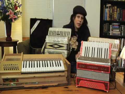 Learn the Different Sizes of Accordions - YouTube