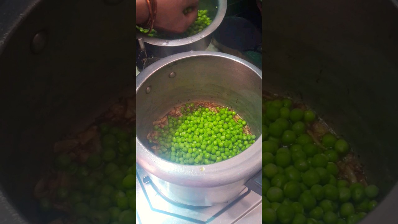 How to make hara matar mutter Chola #mutter #Chola #cooking #yummy 😋 ...