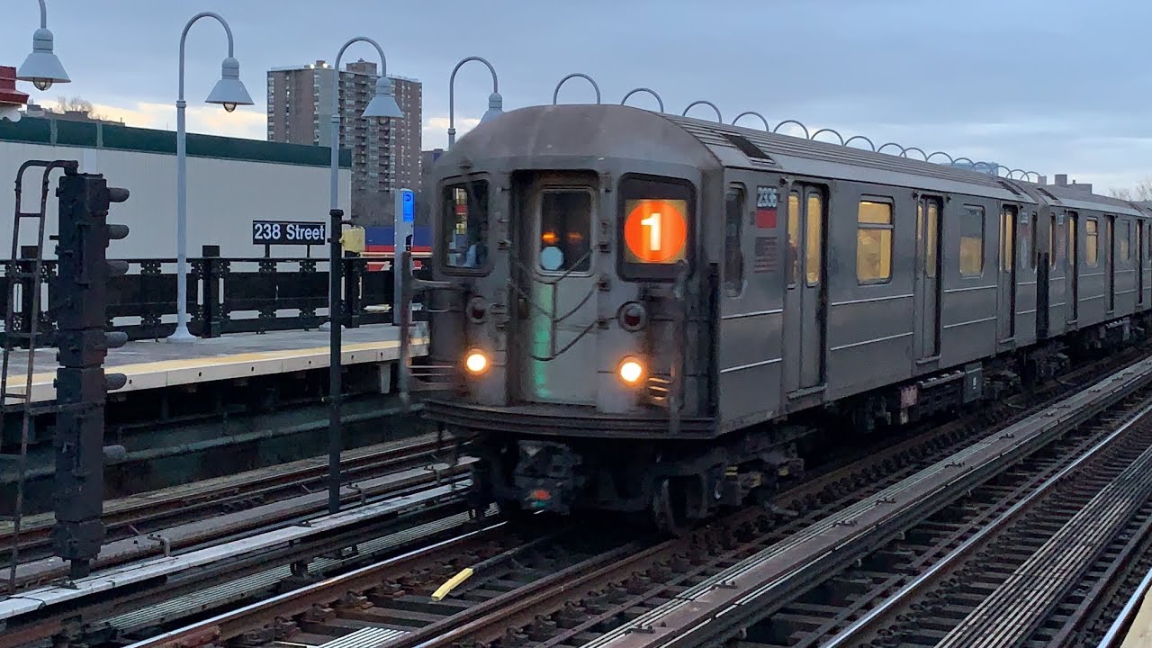 MTA Subway - R62A (1) At 238 St - YouTube