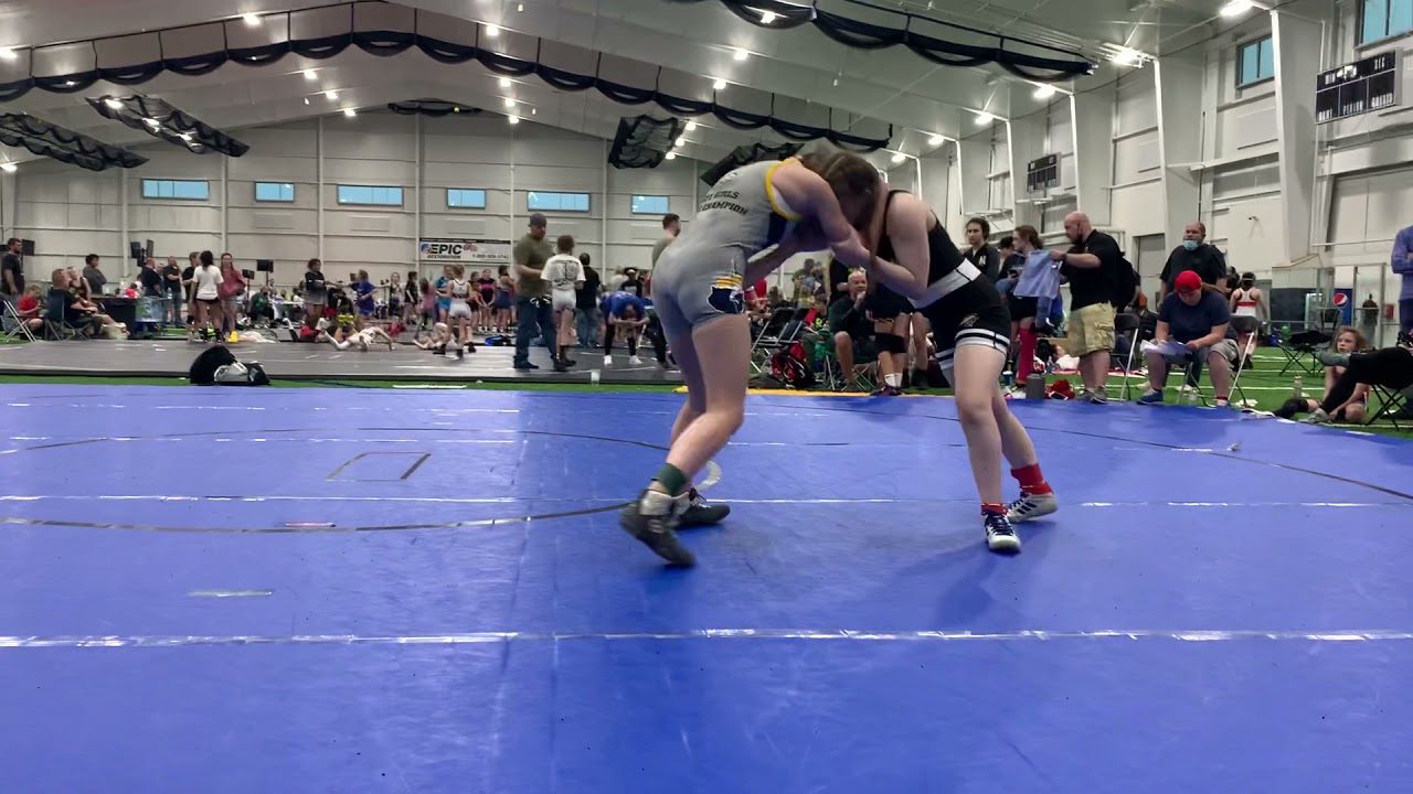 Bailey viper pit 105 vs Autumn Shoff PA First freestyle win - YouTube