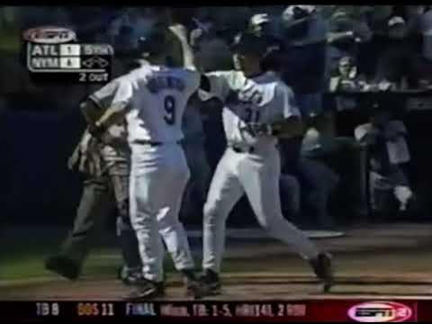 ATL@NYM: Mike Piazza hits a two run homer for his final home run of 2002 - YouTube