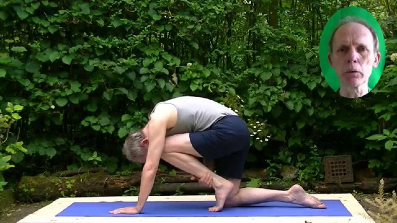 kat 1 - marjariasana 1 - yoga-instructie door Rik Verbeek - 1080 HD - YouTube