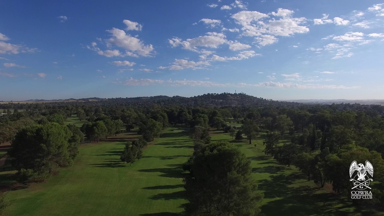 Cowra Golf Club from the air - YouTube