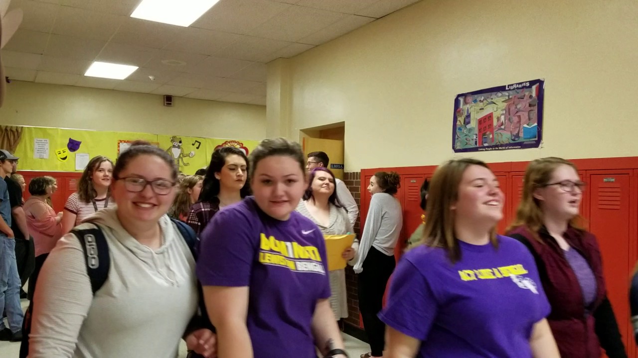 June 1, 2017 Grad Walk, Lewiston High School - YouTube