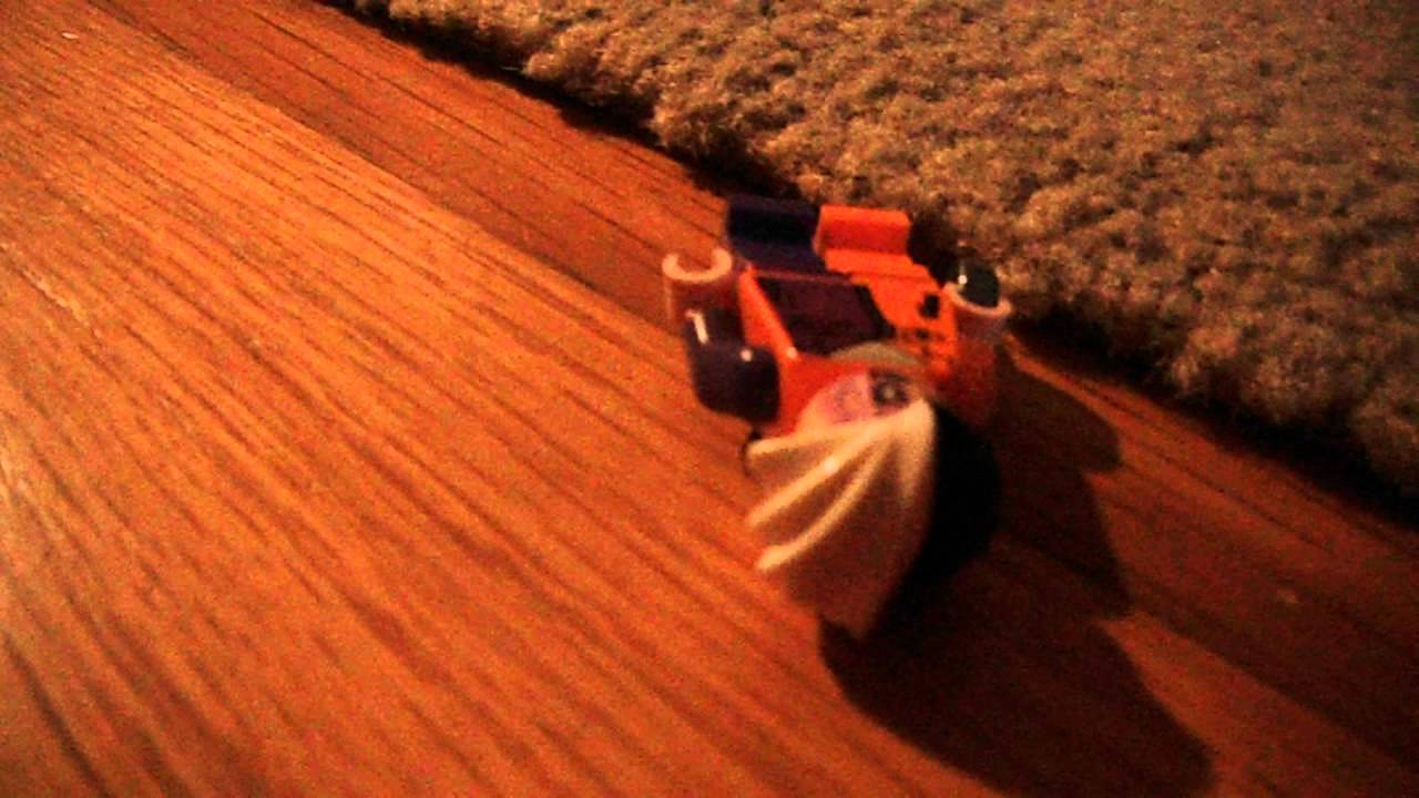 hex bug ant vs. two-face - YouTube