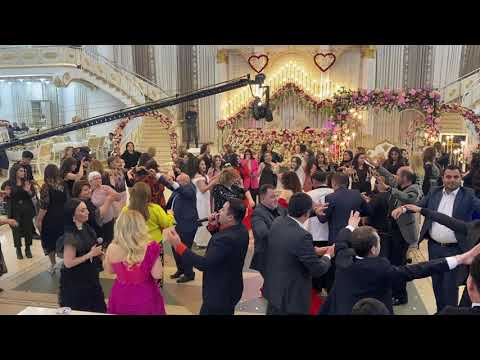 BU TOYDA HƏRKƏS RƏQS EDİR ƏN YAXŞI TOY OXUYAN RÖVŞƏN MƏMMƏDOV