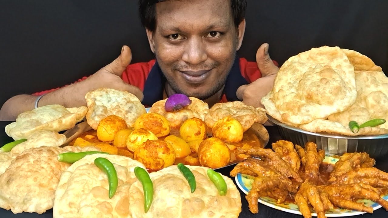 LOTS OF SPICY EGG MASALA WITH LUCHI/PURI EATING CHALLENGE CHICKEN FEET CURRY GREEN CHILLI ...