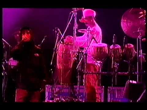 Ian Brown, Can't See Me, live at V98 Festival.MPG - YouTube