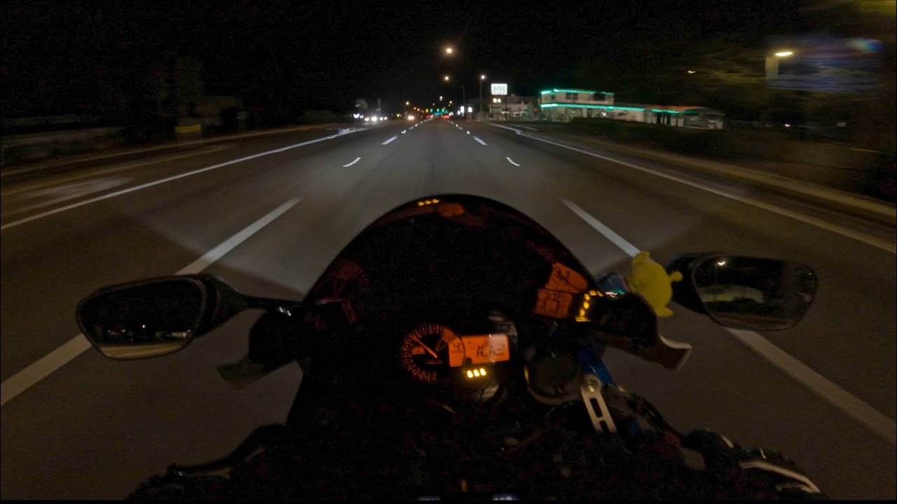 Enjoying chilly night ride almost ended badly #gsxr #supersport - YouTube