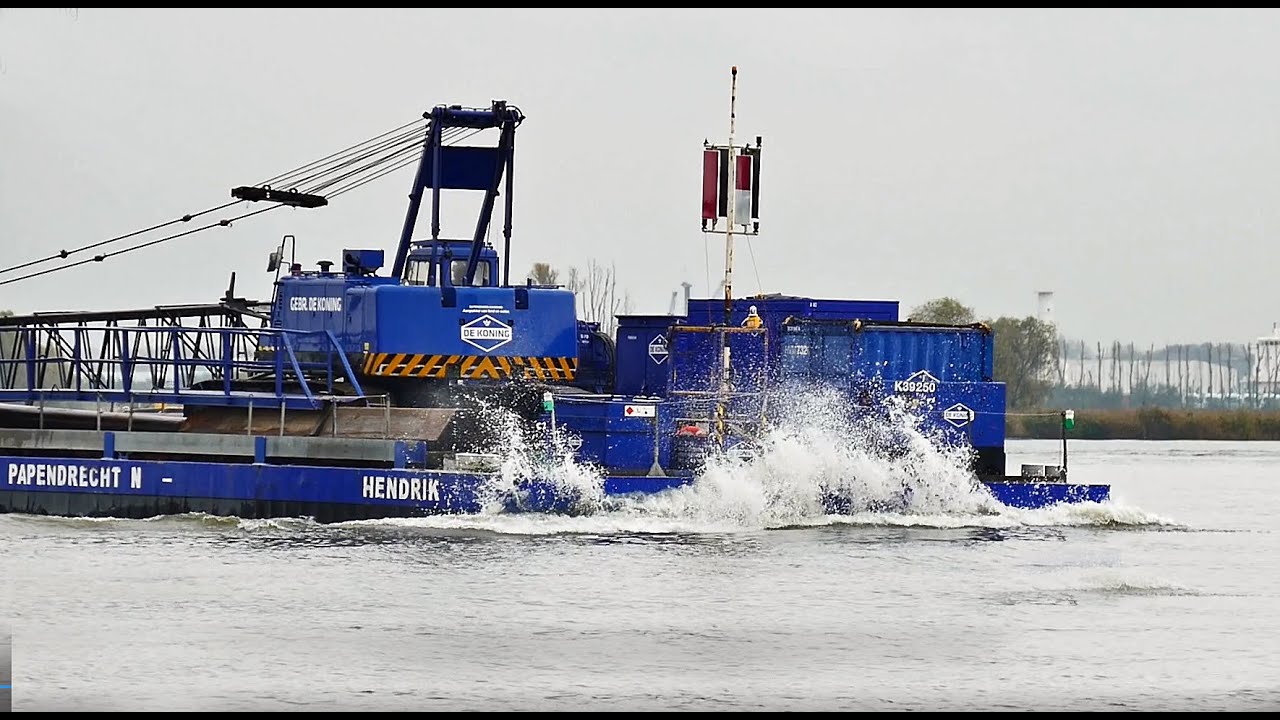 PROVIDENTIA, DIRK II with Pontoon HENDRIK, ULTIMO and SENSATION - YouTube