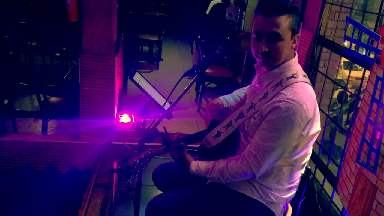 Mil Horas (Cover) - Cesar Arias (Live Session) - YouTube