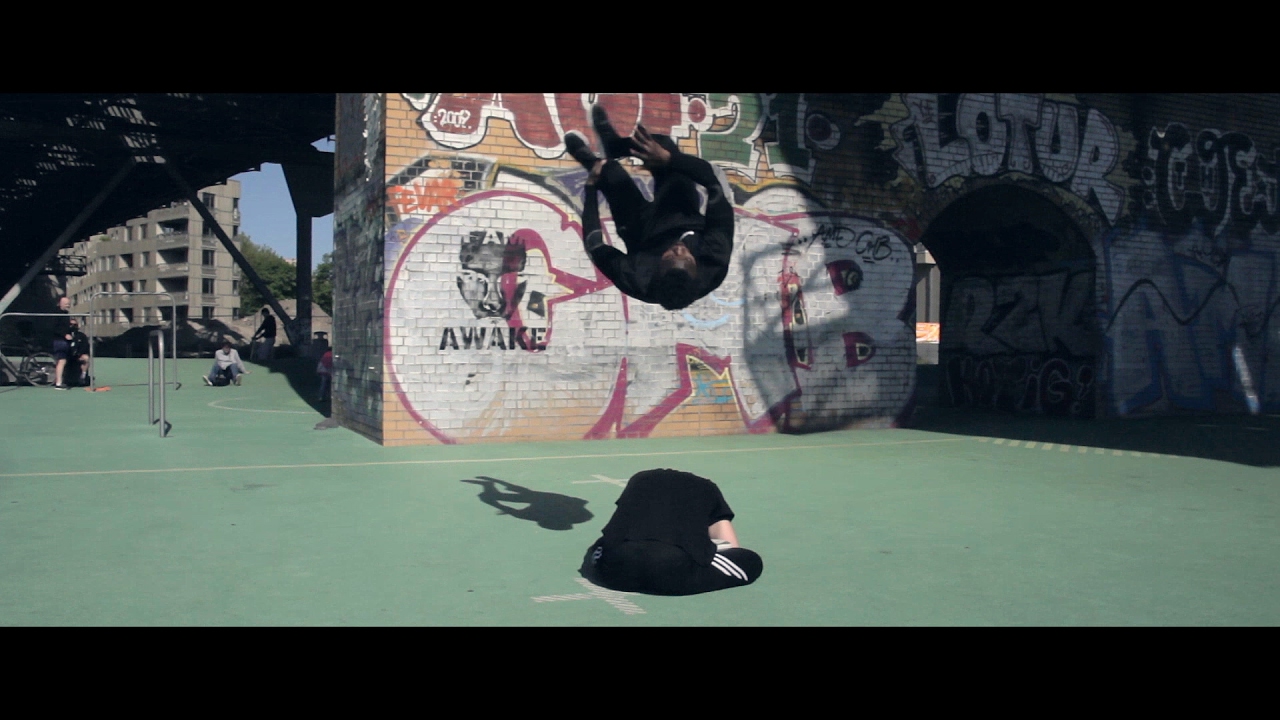 Breakdance: Flying Steps Academy @ Gleisdreieckpark in Berlin - YouTube