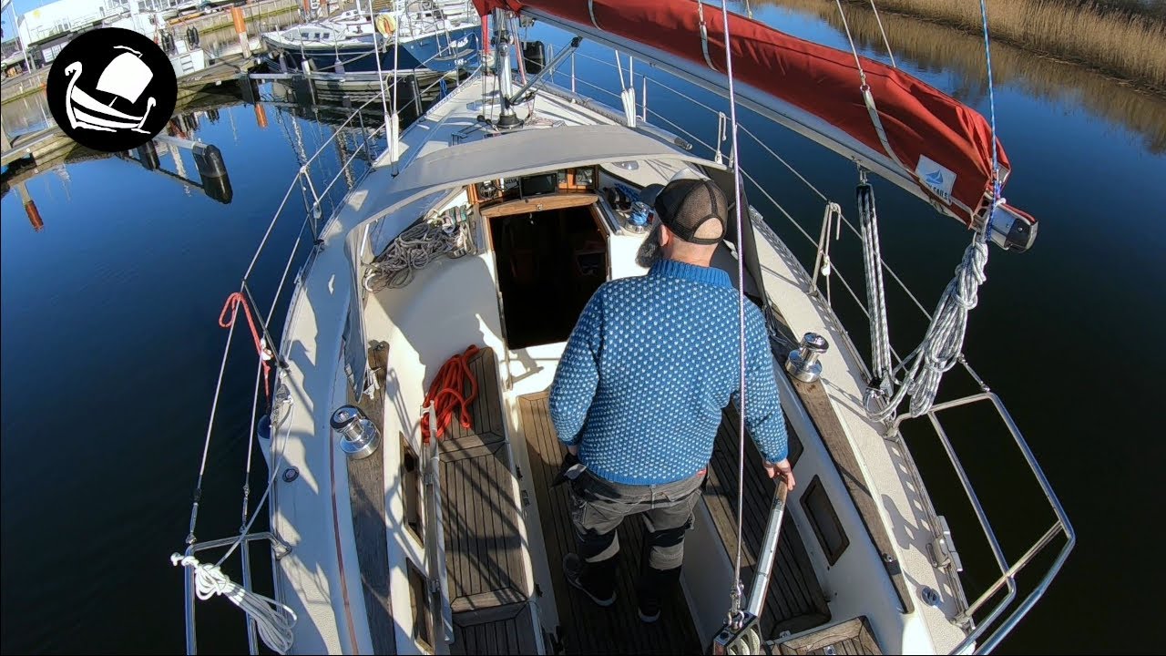 Singlehanded docking in sailboat | in and out of the slip - YouTube