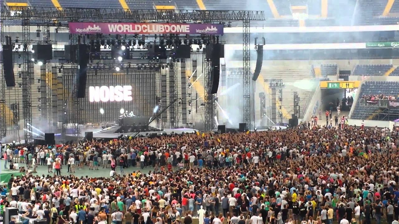 Dada Life playing Rave Is King at BigCityBeats World Club Dome 2014 ...