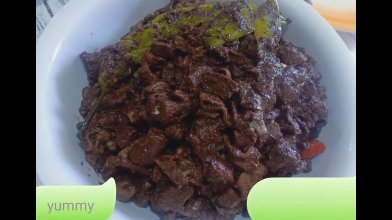 How to cook Dinuguang Laman Loob ng Baboy na pinatuyo (Pork Intestine ...