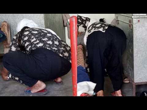 Desi Aunty Beautiful Vlog Ghar Ki Safai kai Pakistan Daily Routine Vlogs