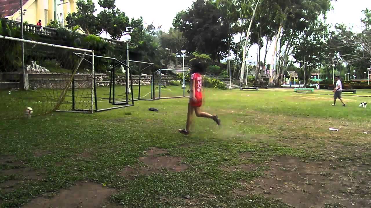 Football instep kick - YouTube